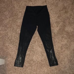 Zella | Pants & Jumpsuits | Zella 34 Length Black Leggings With Shine ...